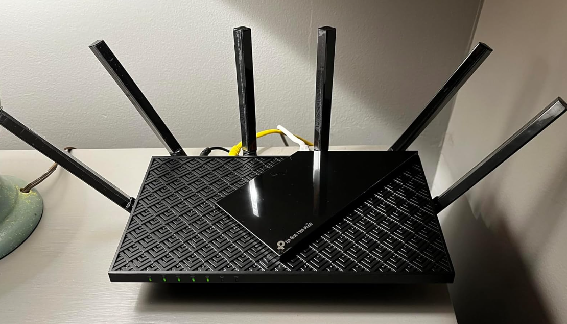 TP-Link Archer AXE75 - Review & Test 2025